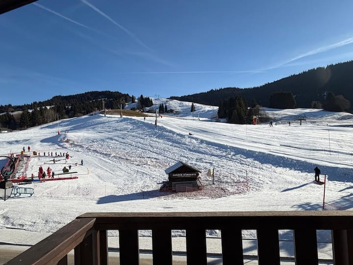 Le Bisanne : Pied Des Pistes - Espace Diamant - Crest-Voland