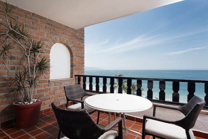 2br Oceanside Resort Condo W/ Pool & Private Beach - Puerto Vallarta