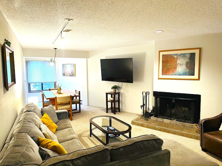 Vail 2br Home, Hot Tub & 5 Minutes To Slopes - Vail, CO