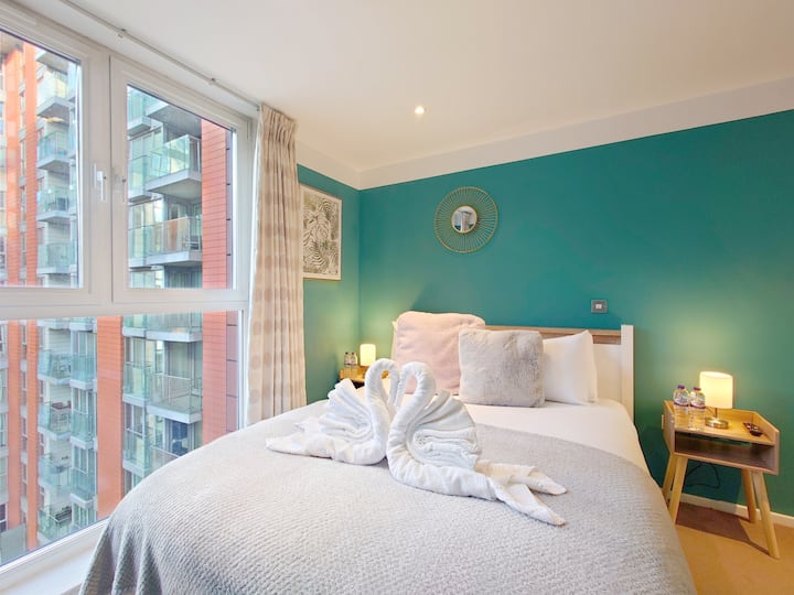 One-bed Apartment Near Excel London - London