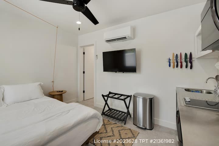 Hinny's Sweet Suite W/ Heated Pool, Gym & Hot Tub - Scottsdale, AZ