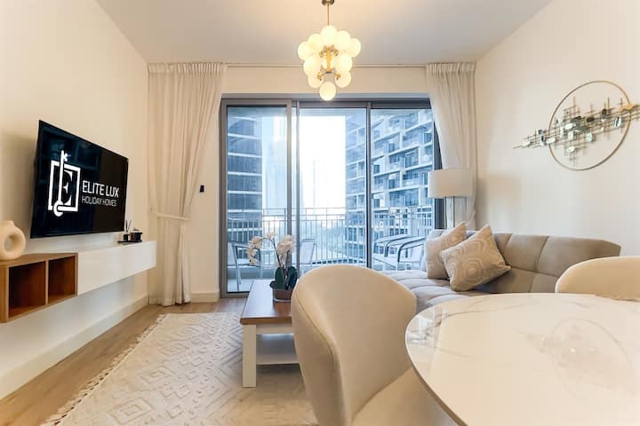 Cozy City Escape in Standpoint Downtown - Apartments for Rent in Dubai ...