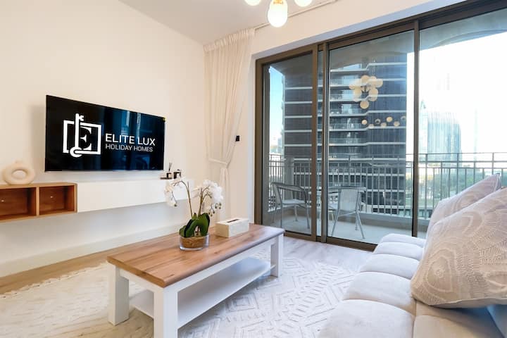 Cozy City Escape in Standpoint Downtown - Apartments for Rent in Dubai ...