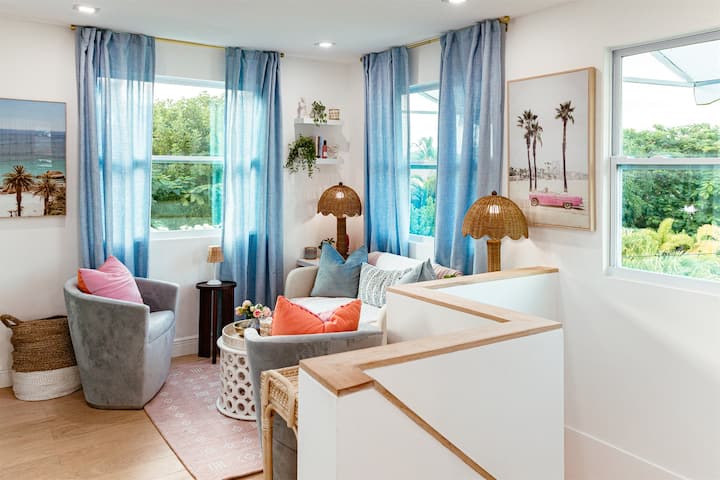 Marisol Cottage: Lush Serenity, Palm Beach Vibes - West Palm Beach, FL