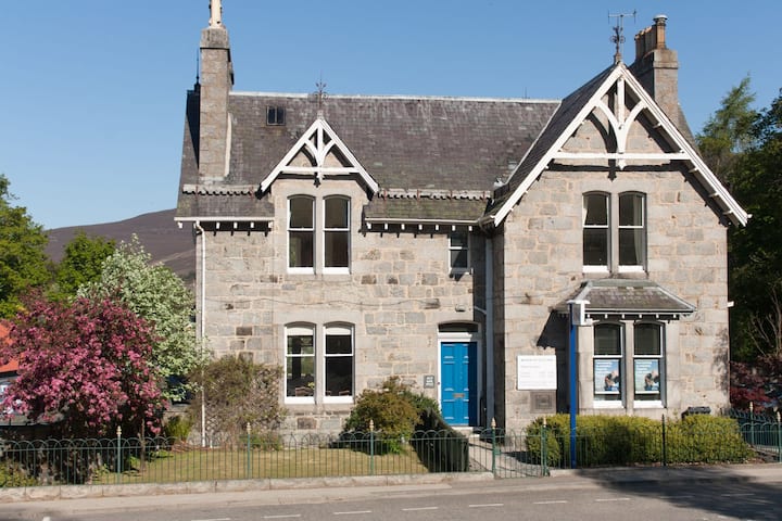 Auld Bank House - Braemar