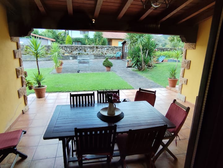 La Trasmerana Holiday Home - Solares