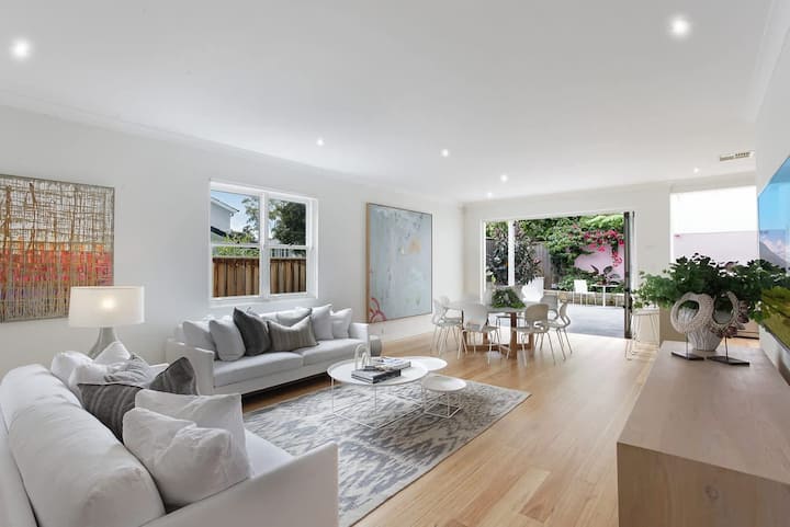 Calm Coastal 4br Vaucluse Home For 10 With Garage - Bondi Beach