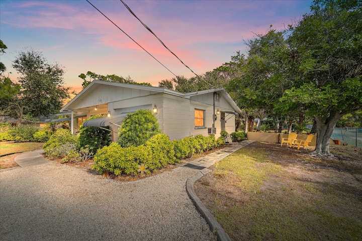 New Host Special! Coconut Corner 3 Min From Beach - Venice, FL