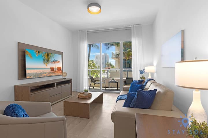 Beachside Retreat W/ Pool & Hot Tub - Hollywood, FL