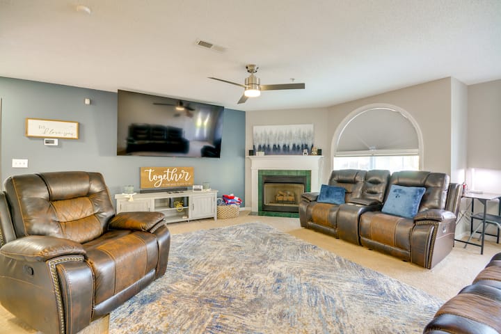 9 Mi To Uncg & Dtwn: Suburban Family Condo - Greensboro, NC