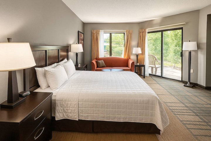 New Listing! Great Studio Close To Everything - Orlando, FL