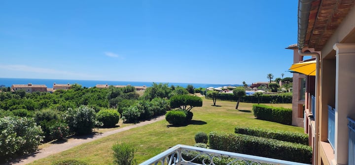 Appartement Familial Avec Vue Mer Et Piscine - Les Issambres