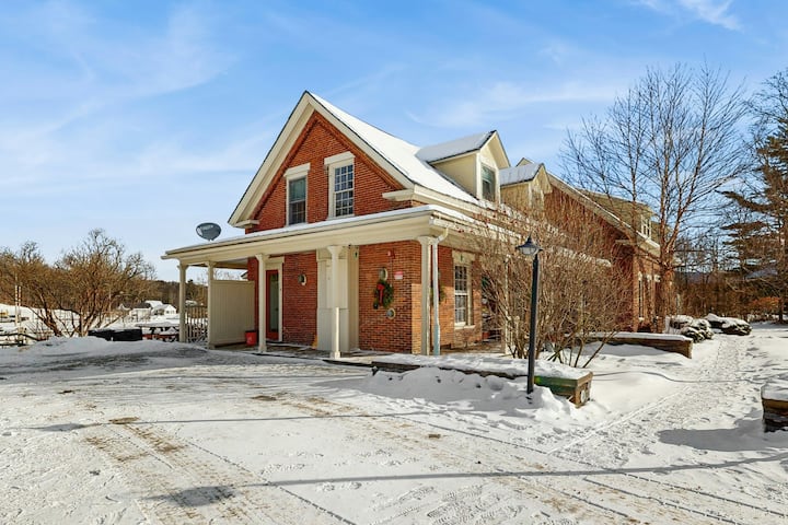 2br Apartment, Close To Skiing, Kitchen, Wifi - Stowe, VT