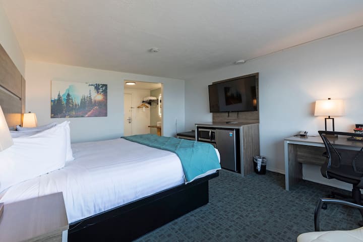 King Room With Peaceful Setting & Lake Views - T5k - Polson, MT