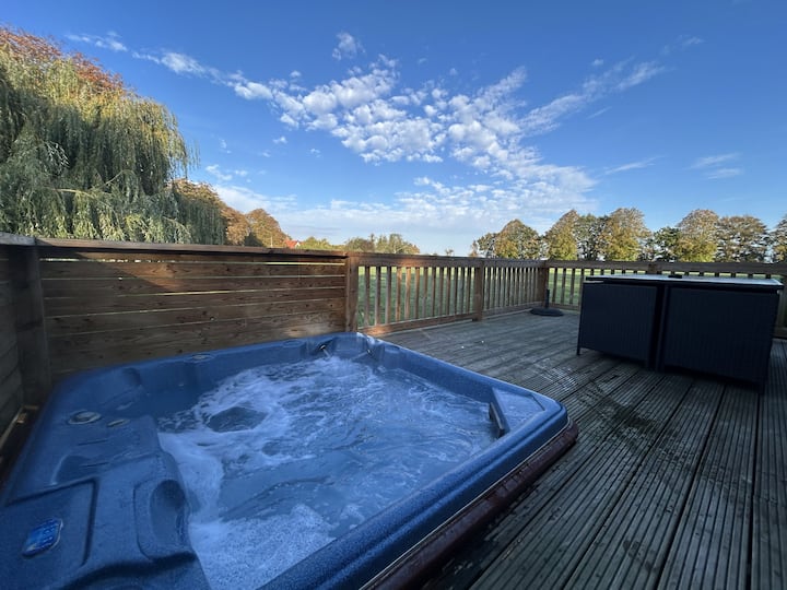 Athelington Lodge - Beech - Suffolk