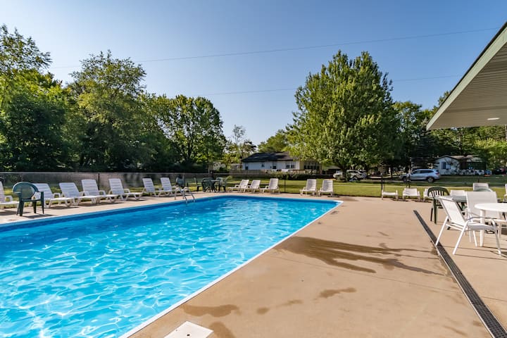 Goshorn #1! Beach Access, Shared Pool, Dune Rides - Fennville, MI