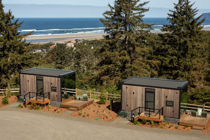 Ocean View Mirror Cabin - Private Bath, Sleeps 2 - Pacific City, OR