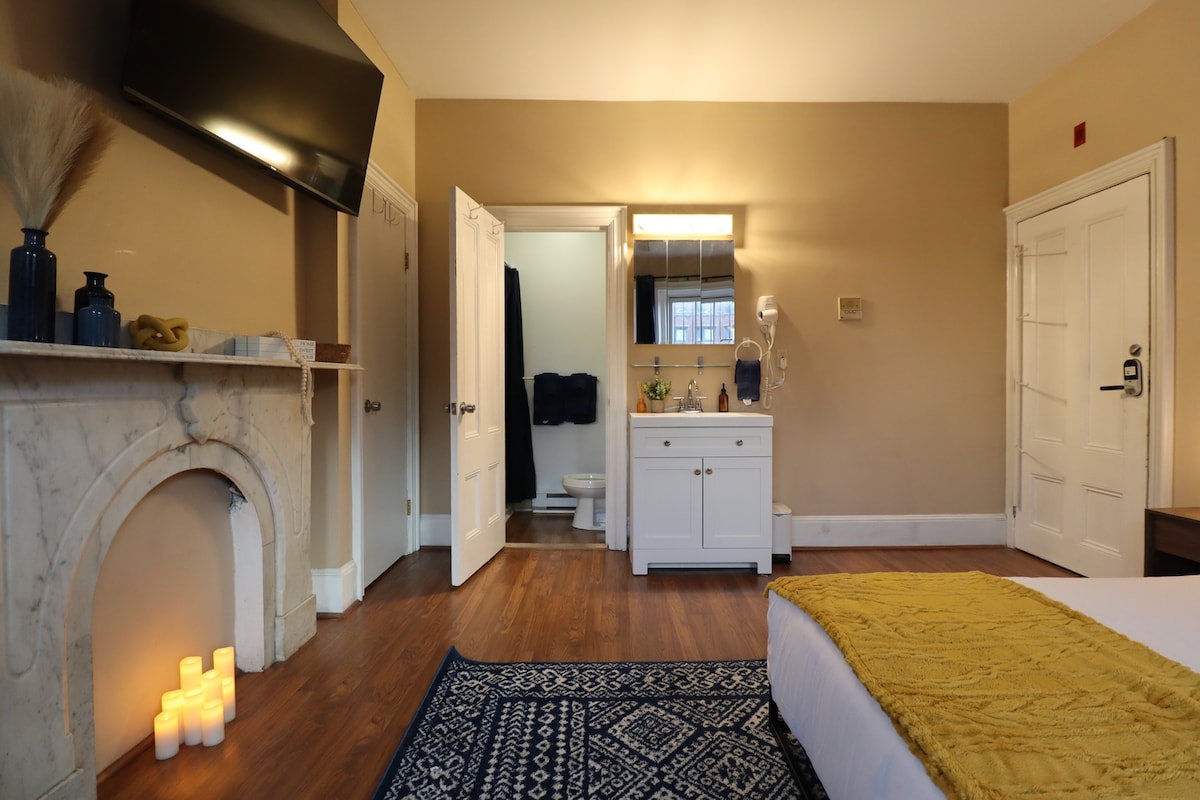 Comfortable & Connected—South End Living Studio - Houses for Rent in ...