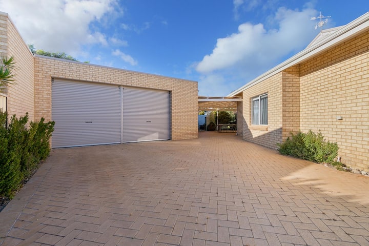 Ayres Escape - Ledge Point