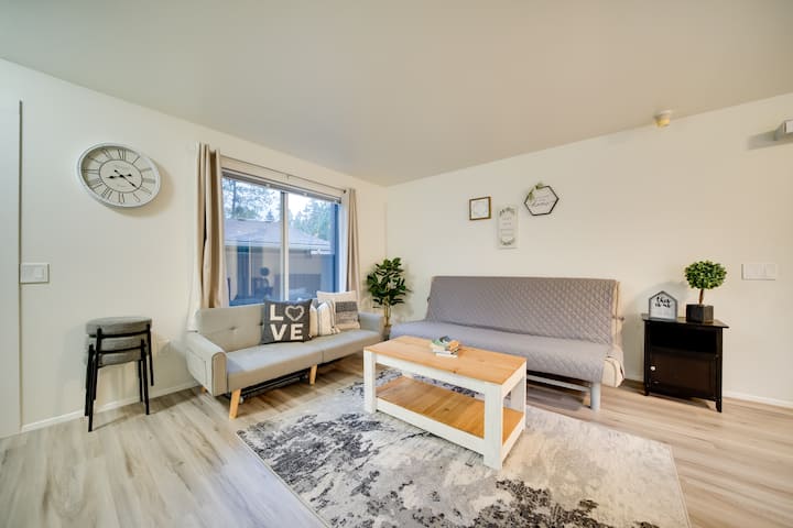 Eastside Tech Hub Home Base Near I-90 & Factoria! - Bellevue, WA