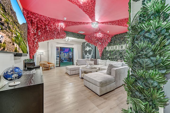 One-of-a-kind Scottsdale 2br Art House Loft - Scottsdale, AZ