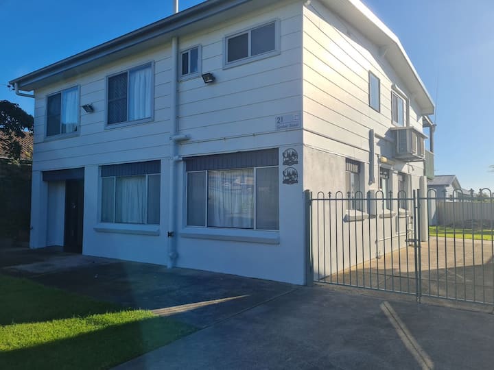 Fishos Hangout 2- 2/21 Sinclair Street - Bermagui