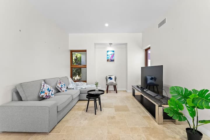 Spacious Countryside Escape With Pool - Brisbane