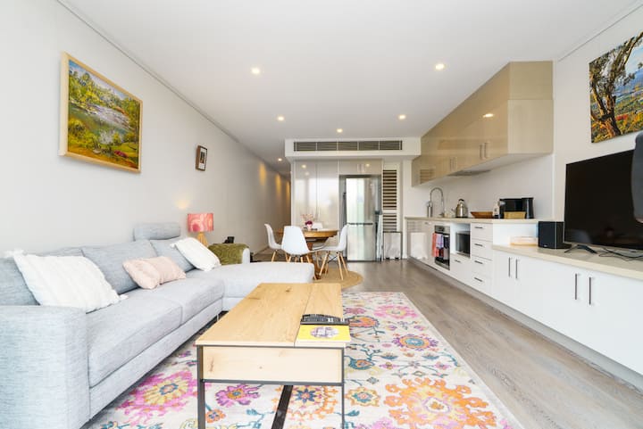 Prime Kingston Modern Apt With Balcony&nbsp;Near&nbsp;Lake - Canberra