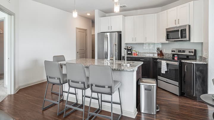 Landing | Beautiful 3bd, Clubhouse - Billings, MT