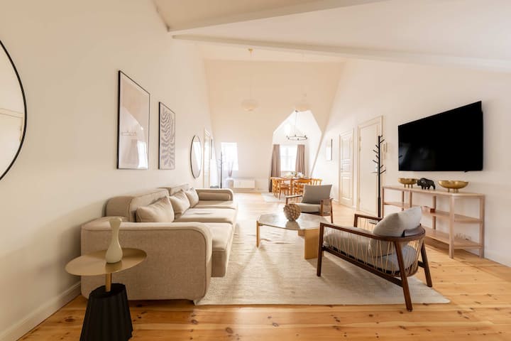 Light-filled 5br Home Near Tivoli & Strøget For 12 - Copenhaguen