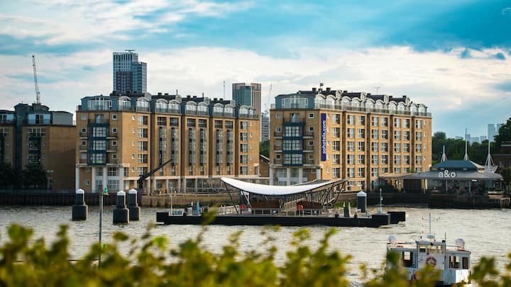 Private Twin Room-a&o London Docklands Riverside - 런던