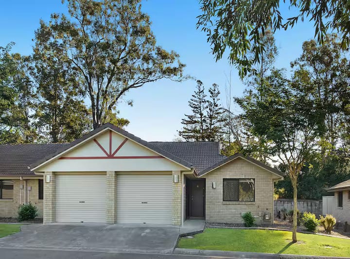 20 Min To Brisbane • Walk To Train • Modern 2br - Oxley