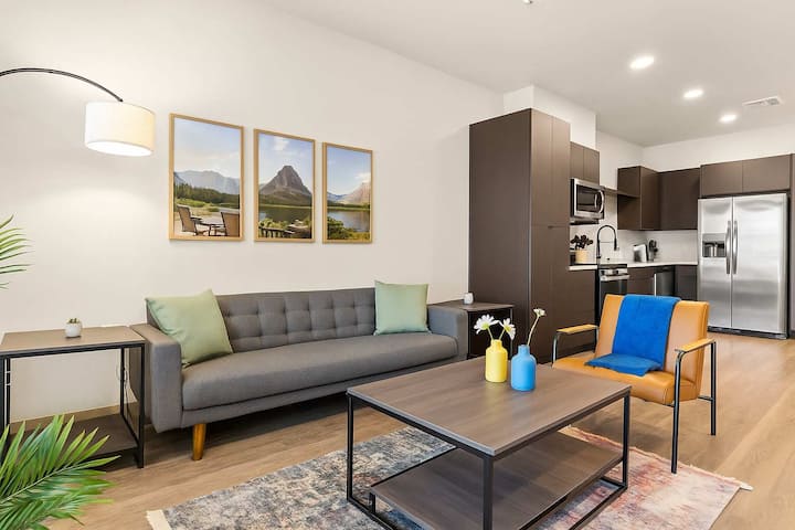 Cozysuite Westgate Near Stadium With Pool Access - Glendale, AZ