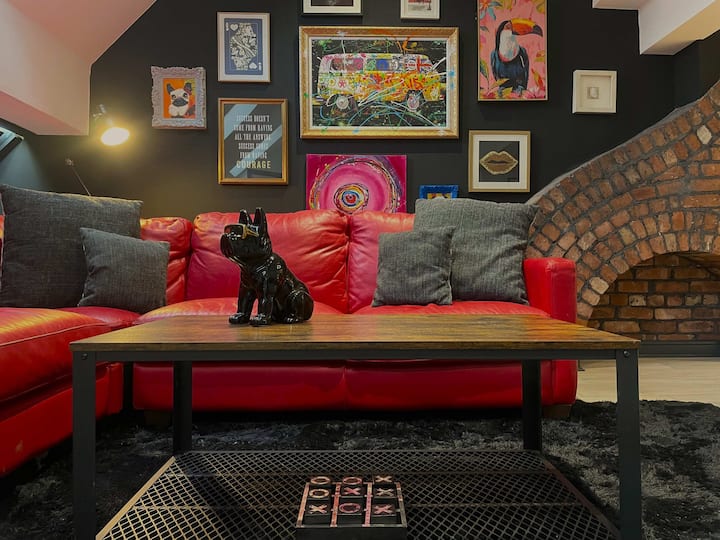 Funky 600sqft King Deluxe Apt Warrington Centre - Warrington