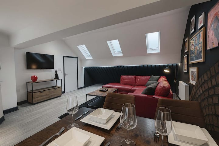 Funky 600sqft King Deluxe Apt Warrington Centre - Warrington