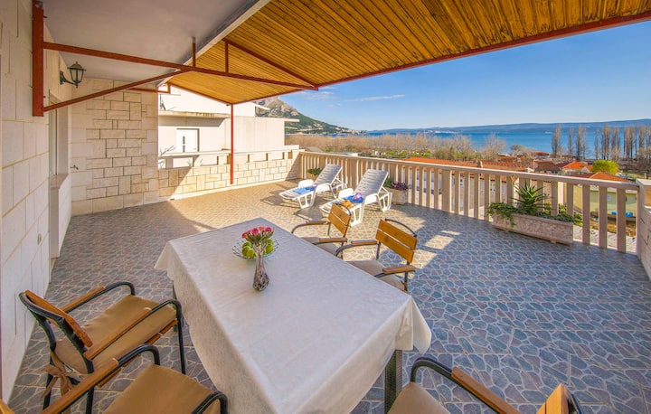 Amazing Apartment In Omis - Omiš