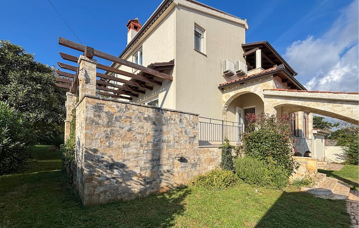 Beautiful Home In Liznjan - Medulin