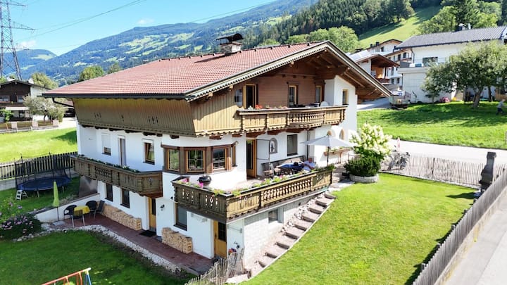Haus Hart Im Zillertal 6 Personen - Zillertal, Ravina, Austria