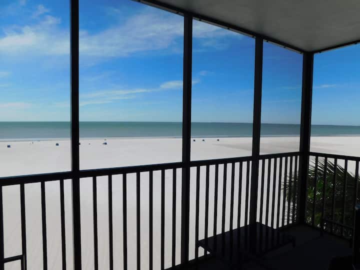 Island Winds 624 Gulf Front - Fort Myers Beach, FL