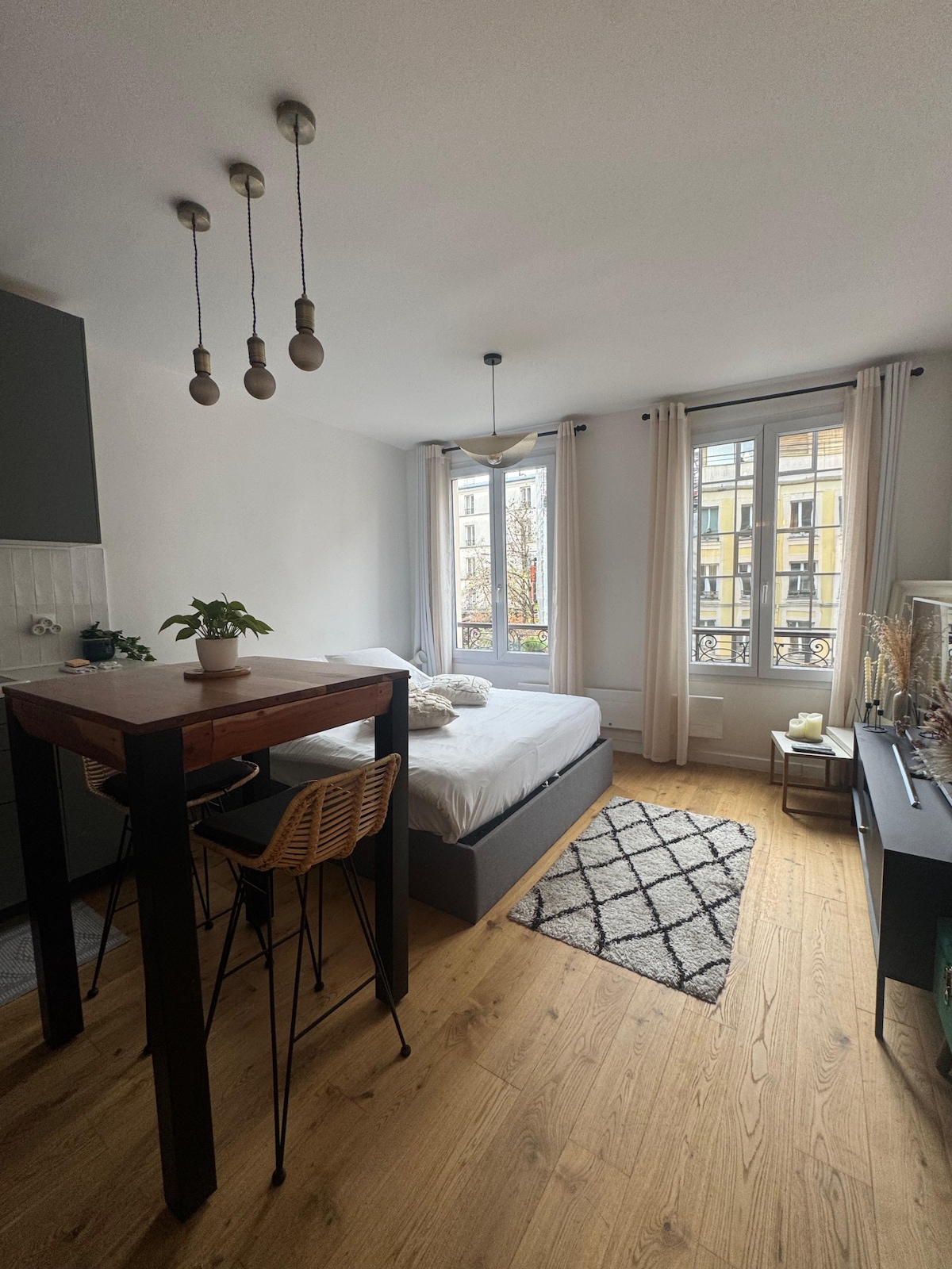 Belleville Studio von A la Parisienne - Wohnungen zur Miete in Paris, Île-de-France, Frankreich ...