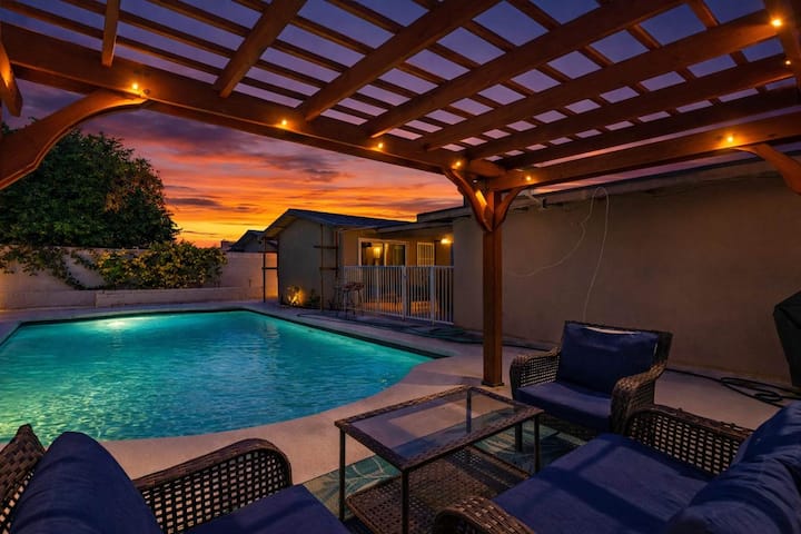 Indio Poolside Retreat Getaway By Navigate Stays - Coachella, CA