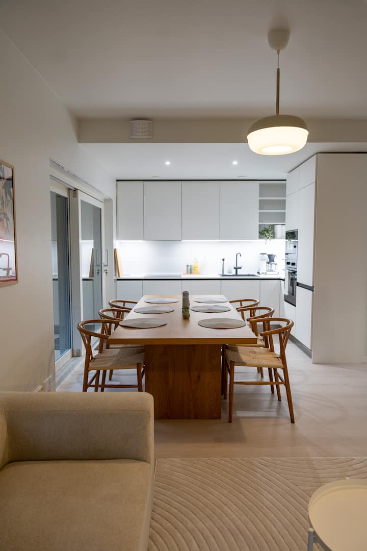 Glorious Two-floor House, 4 Bedrooms, Sauna, Park - Vantaa