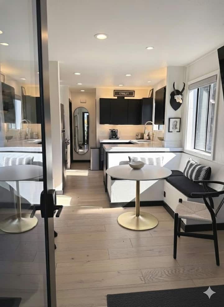 Spa-like Bathroom | Mountain Views | Modern Condo - Ketchum, ID