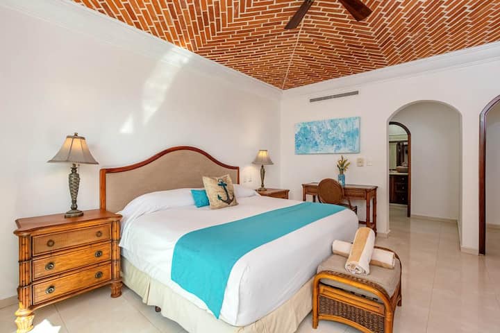 Condo Deluxe With Balcony - Puerto Aventuras
