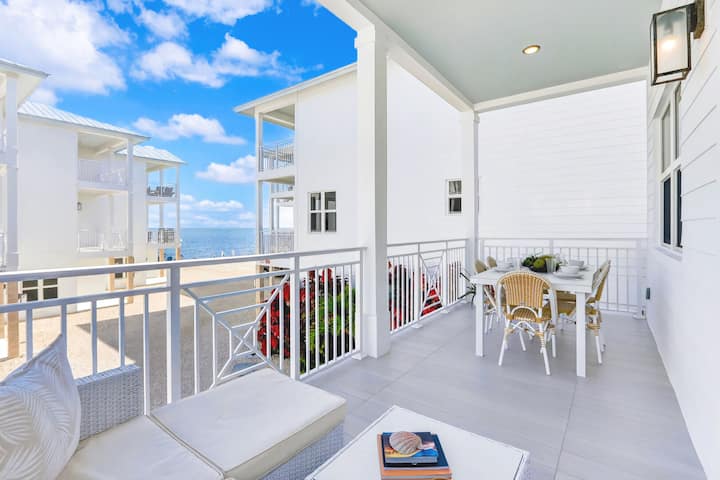 Island Time: Oceanview Balconies- Dock- Htd Pool - Islamorada, FL