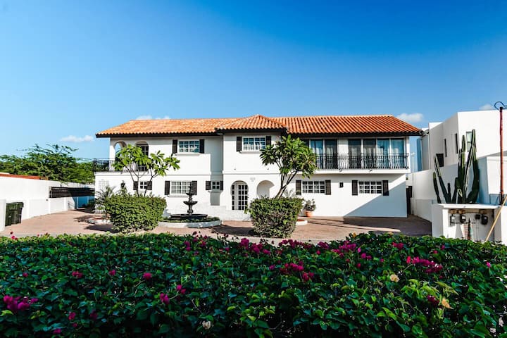 Villa Fontana 2 | Luxury Aruba Villa Near Eagle Be - Aruba