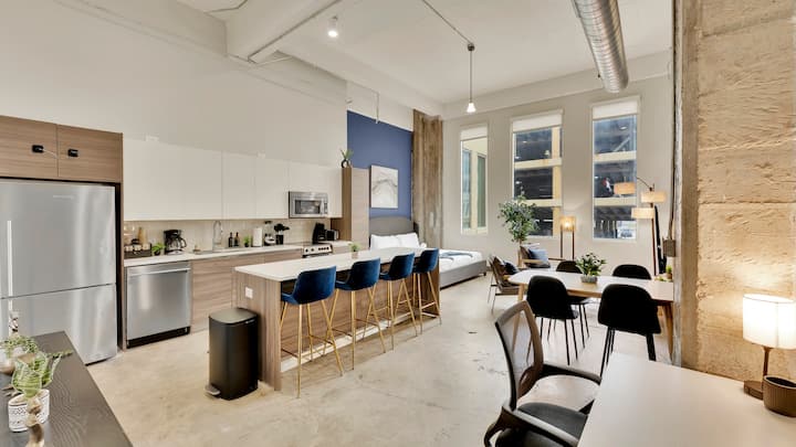 Dt Dallas | King | Gym | Free Valet - Victory Park - Dallas