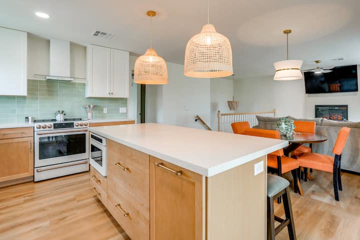 2 Mi To Dtwn: Gorgeous Gilbert Gem W/ Private Yard - Gilbert, AZ