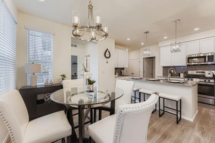 Idyllic Thornton 3bdr Retreat - Brighton, CO