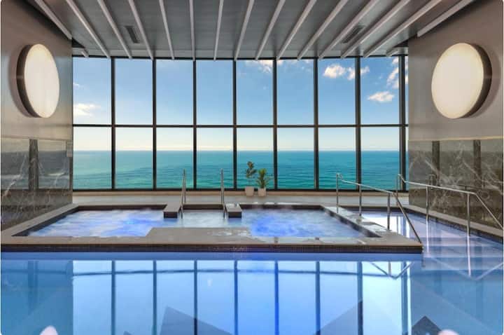Ocean & City Sky Suite – Luxury 2b2b Retreat - Surfers Paradise